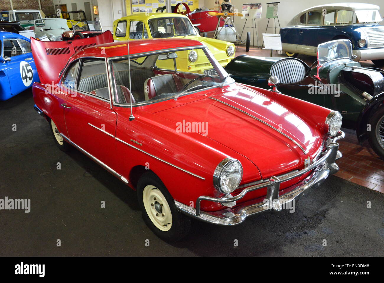A red classic car Stock Photo - Alamy