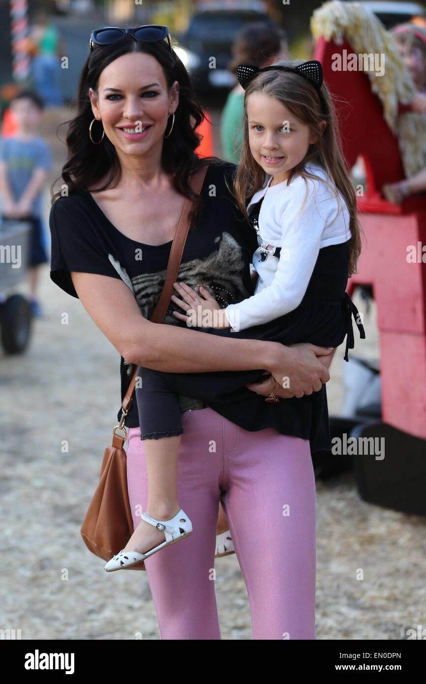 Natasha alam and daughter hi-res stock photography and images - Alamy