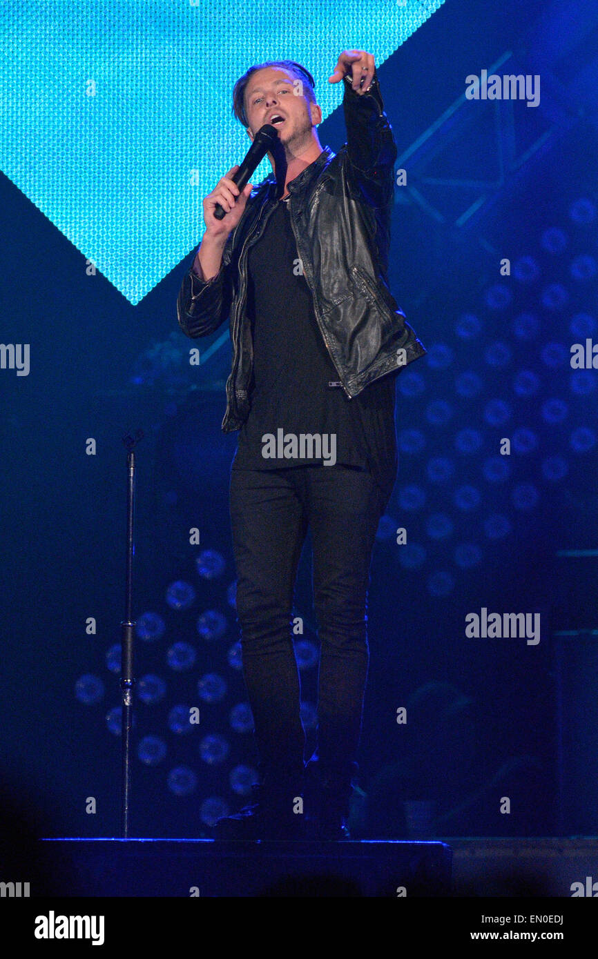 Onerepublic lead singer ryan tedder hi-res stock photography and images ...