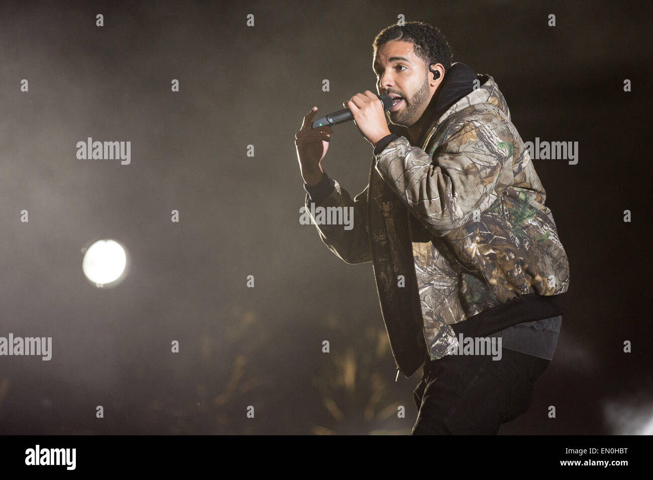 Drake singer hi-res stock photography and images - Alamy