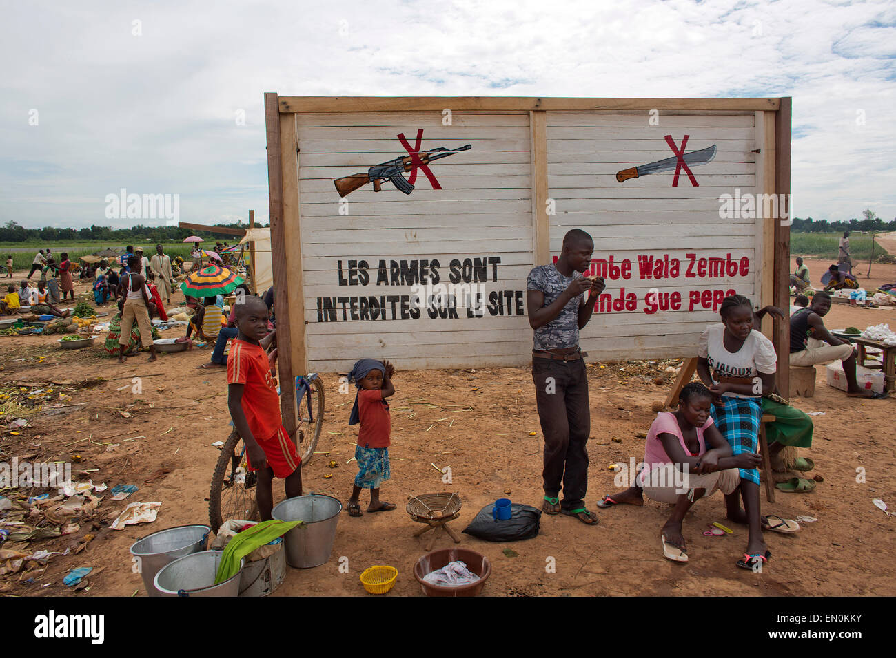 Displaced people have taken refuge in Mpoko airport in Central African ...