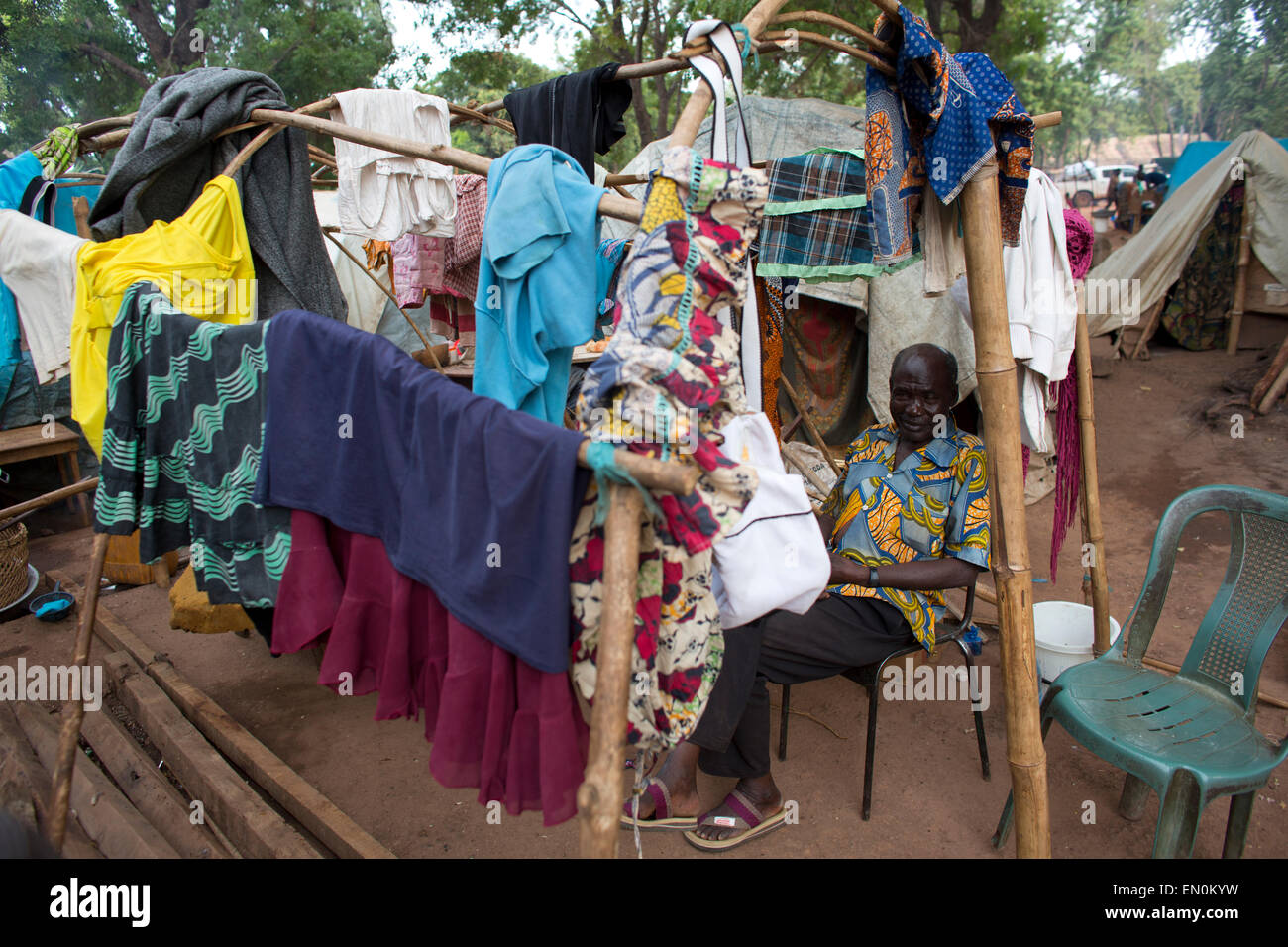 Displaced persons war hi-res stock photography and images - Alamy