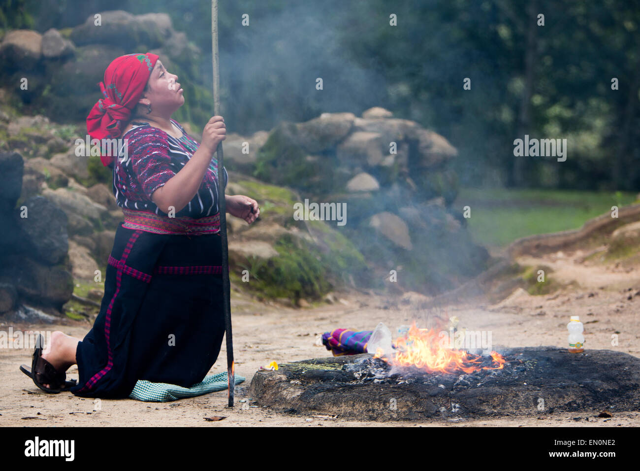 Native american indian man praying hi-res stock photography and images ...