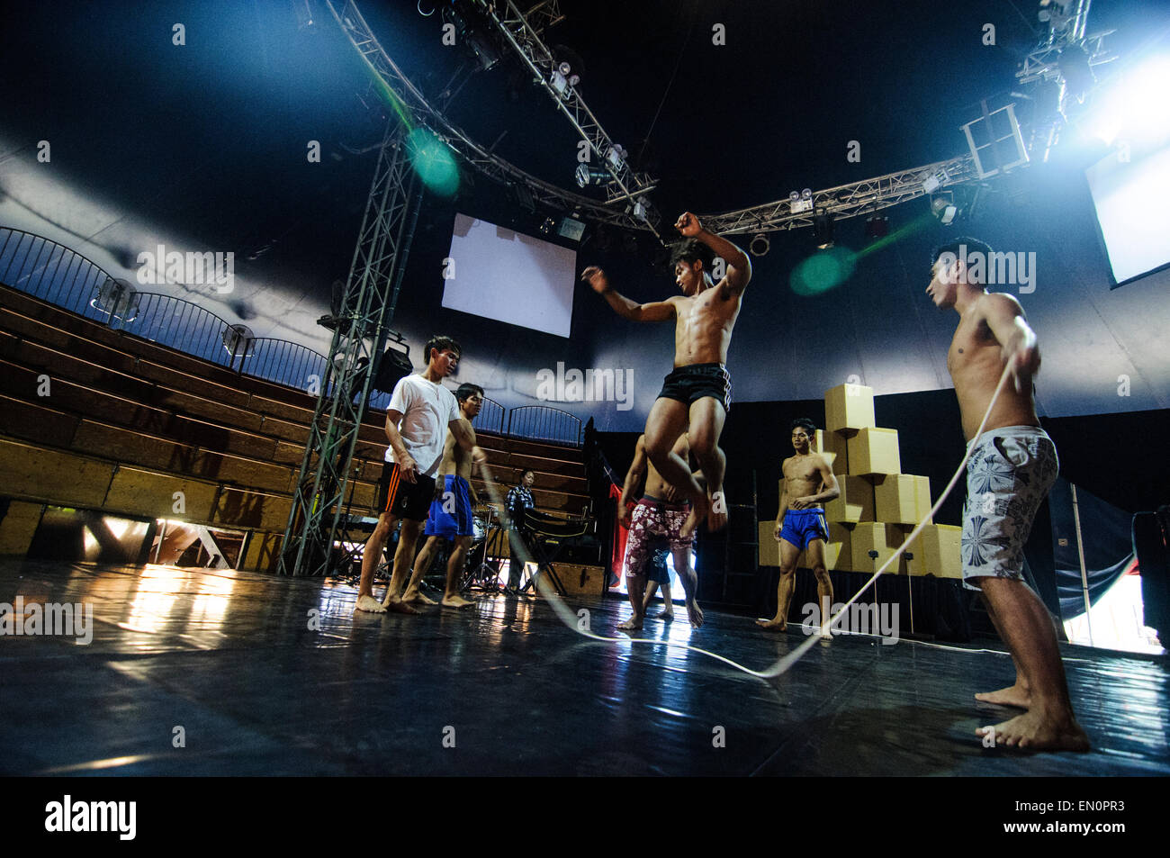 Phare, The Cambodian Circus in Siem Reap Stock Photo - Alamy