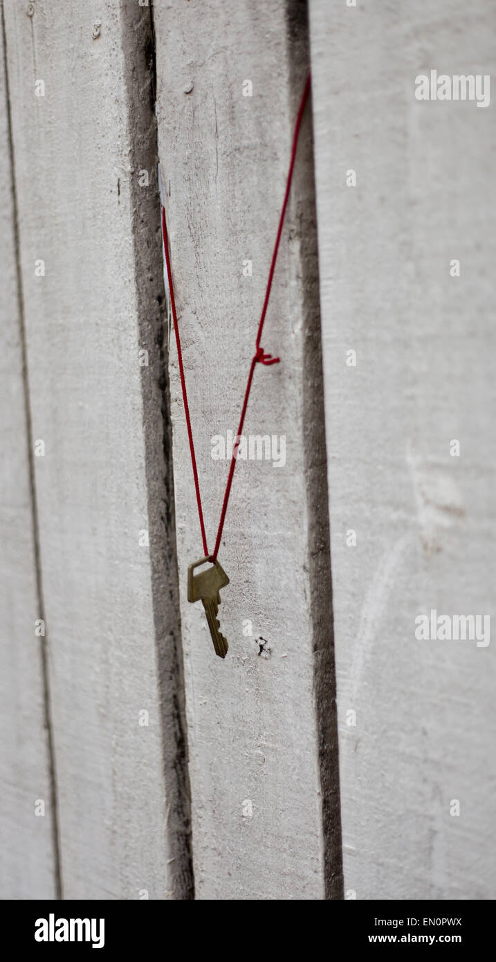 Lost string hi-res stock photography and images - Alamy