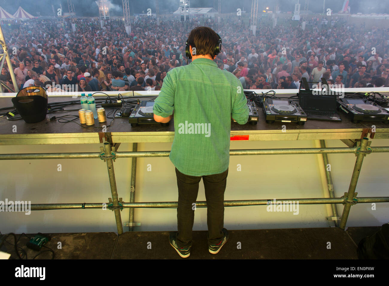 Open air dance festival hi-res stock photography and images - Alamy