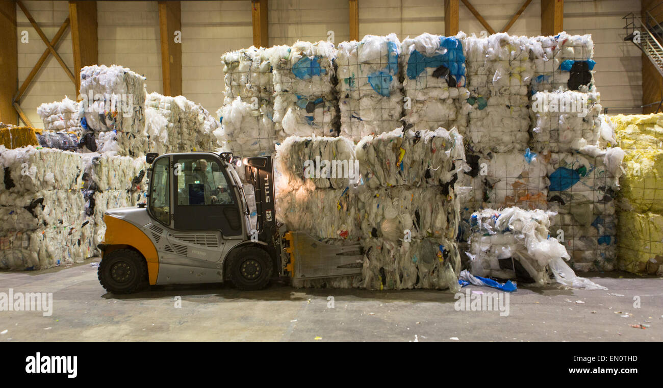 Plastic recycling factory hi-res stock photography and images - Alamy