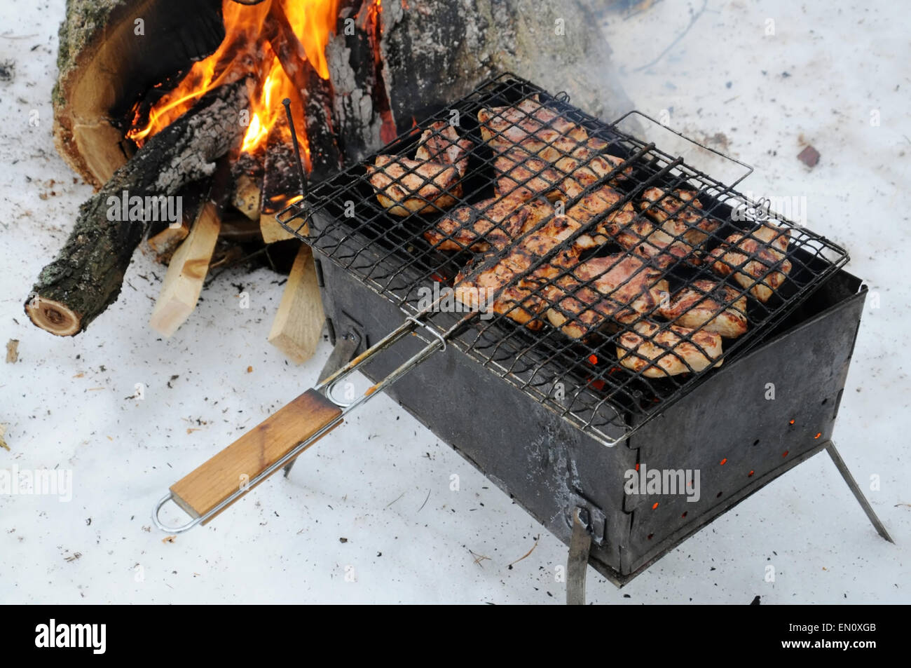 Bbq in winter hi-res stock photography and images - Alamy