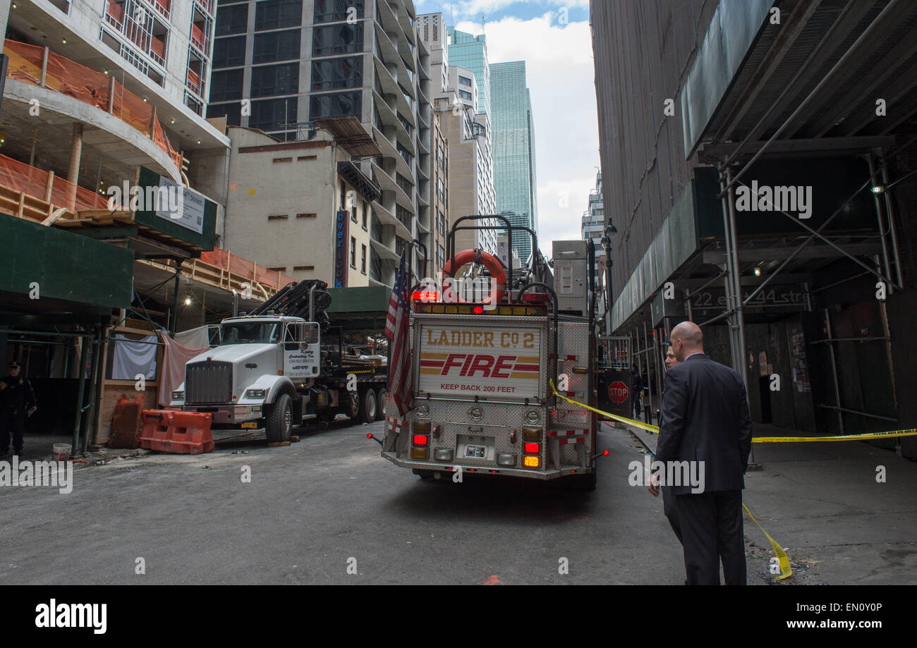 Manhattan, New York, USA. 24th Apr, 2015. A worker is killed in a crane ...
