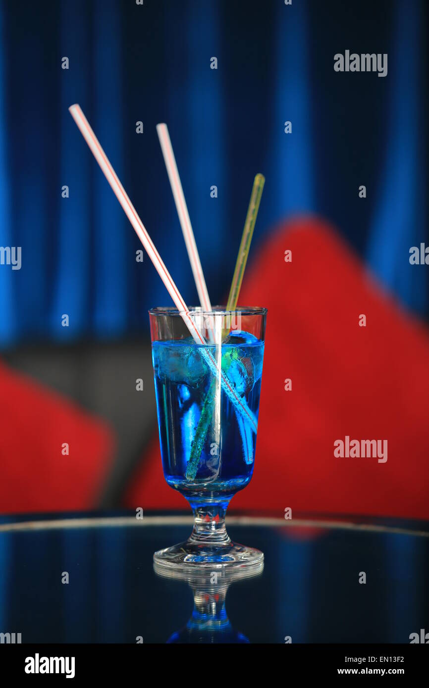 Blue cocktail bar hi-res stock photography and images - Alamy