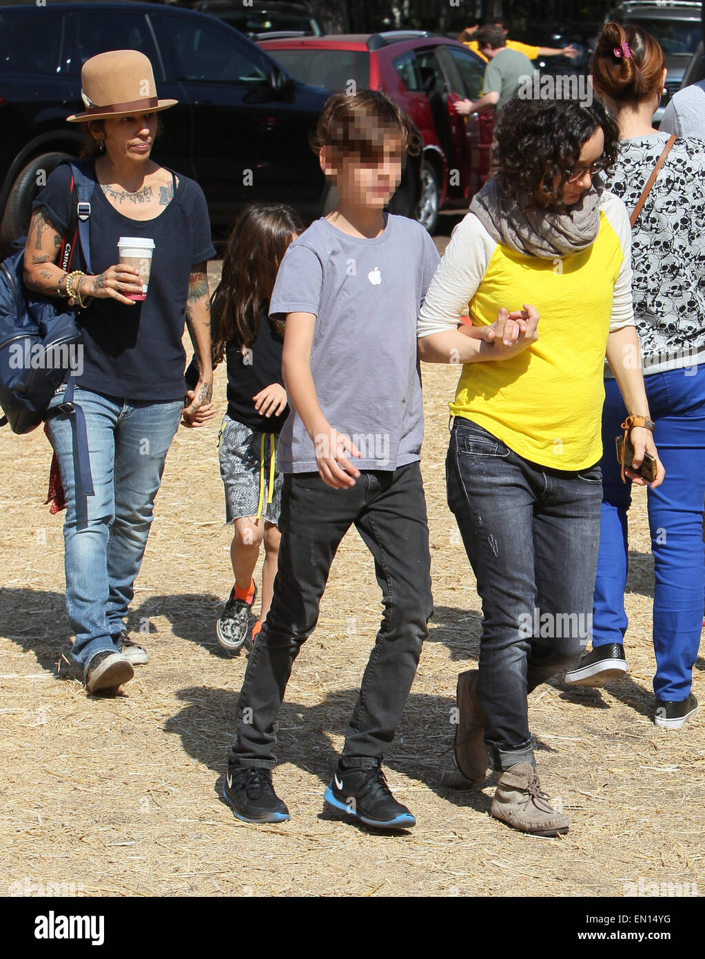 Sara gilbert and levi hank gilbert adler hi-res stock photography and ...