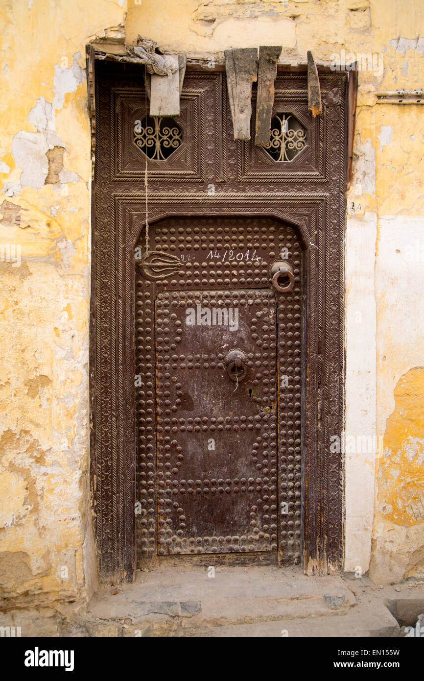 Islamic door hi-res stock photography and images - Alamy
