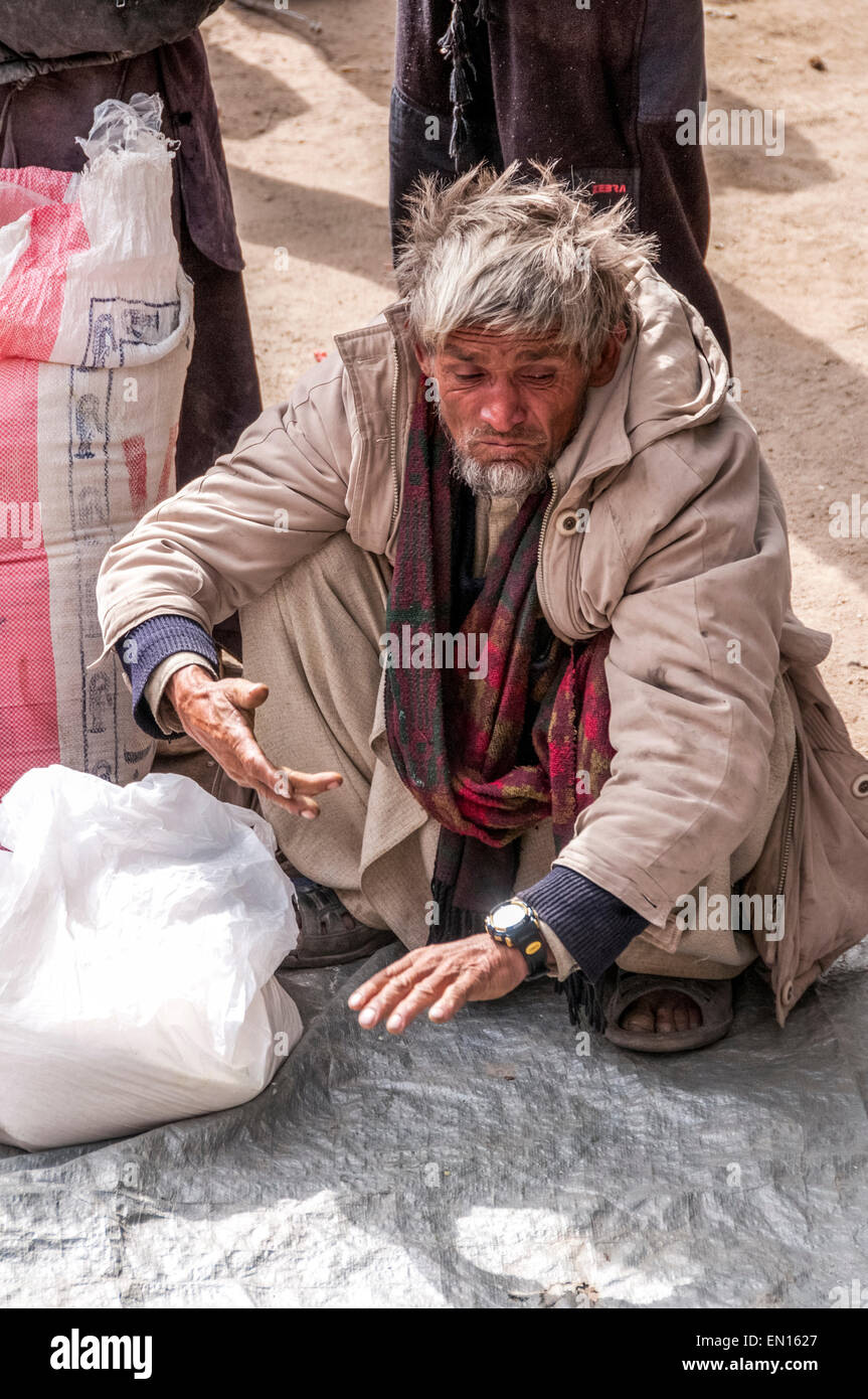 Faces of pakistan hi-res stock photography and images - Alamy
