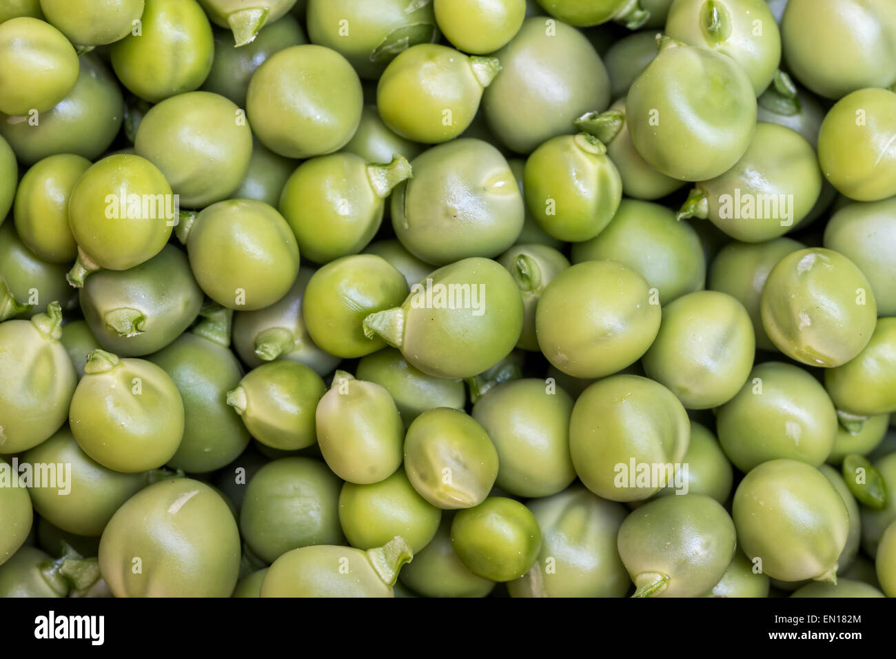 Green Peas background texture vegetable Stock Photo - Alamy