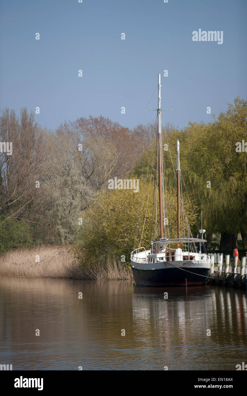 A boat moored on the River Stour, Sandwich, Kent, UK Stock Photo - Alamy