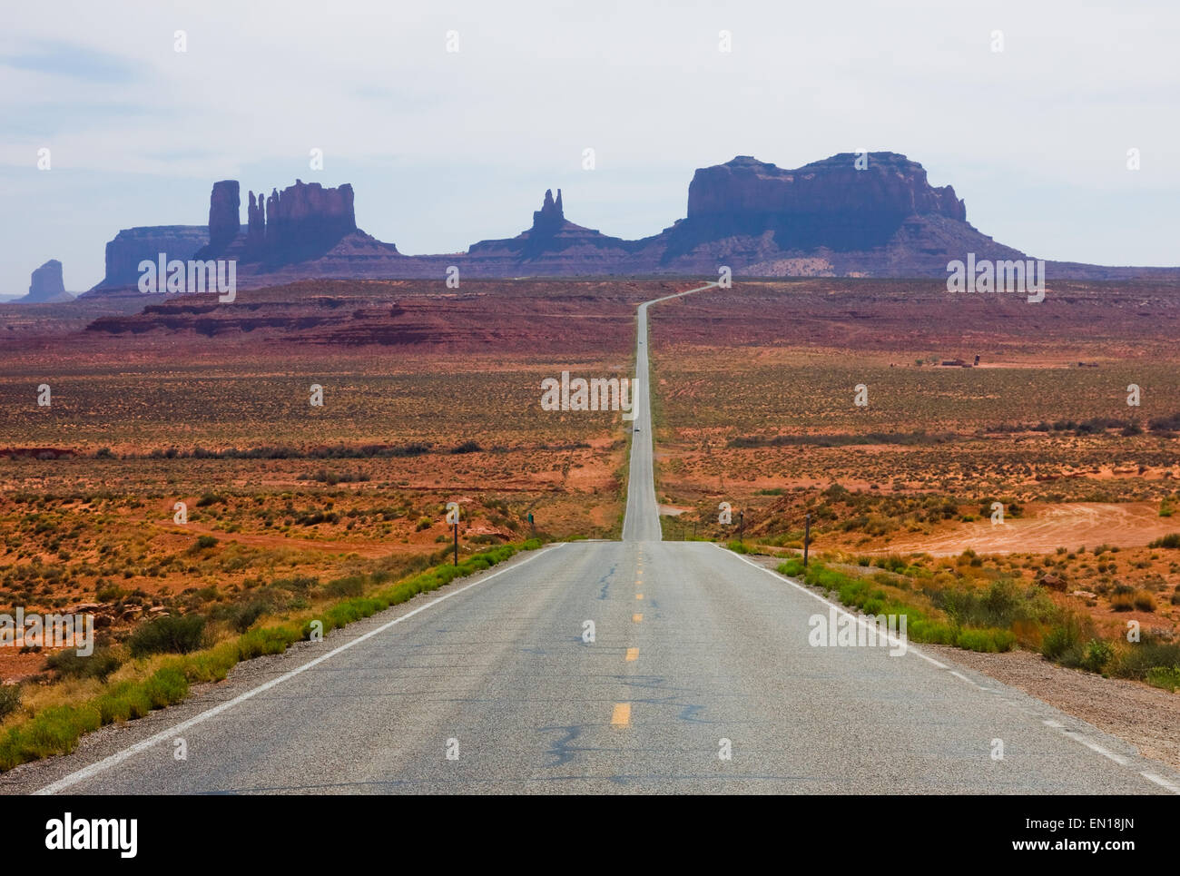 Highway 163 monument valley road hi-res stock photography and images ...