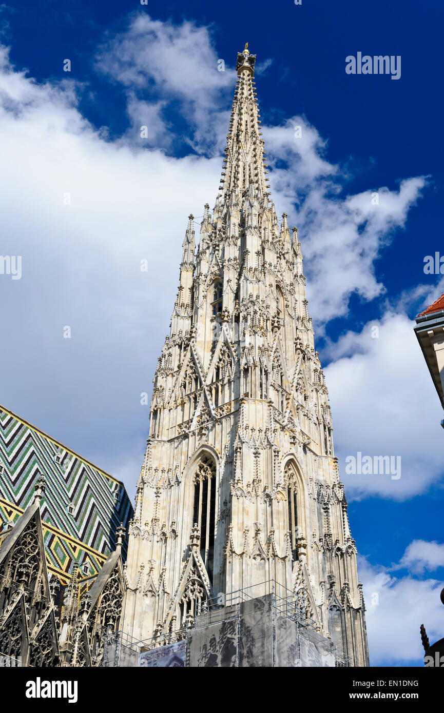 The Gothic tower of the St Stephen church in Vienna, Austria Stock ...