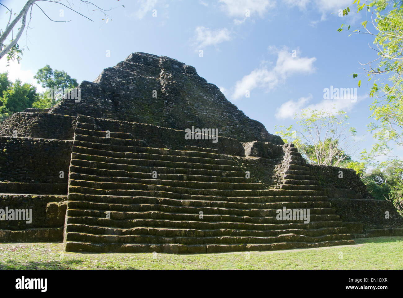 Pyramid in jungle hi-res stock photography and images - Alamy