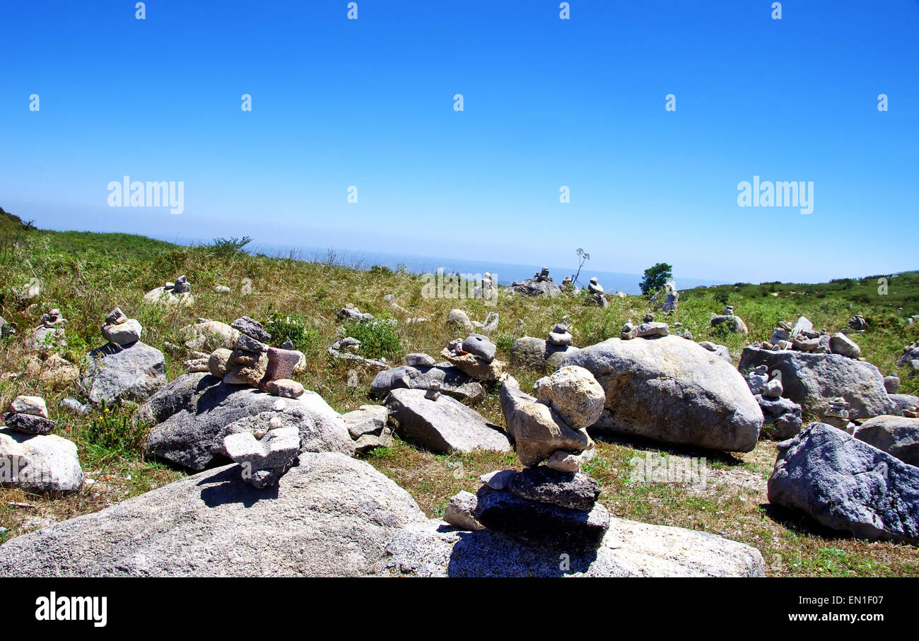 Blue stack mountains hi-res stock photography and images - Alamy