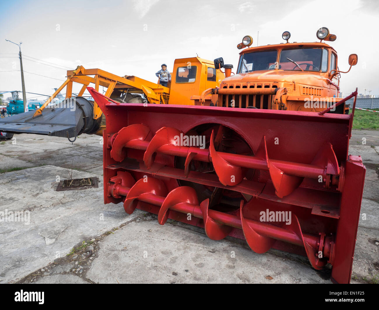 Snowblower -- The Retro OldCarFest is the biggest retro cars festival ...
