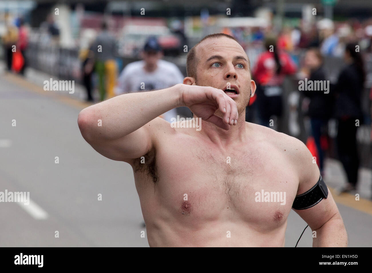 Runner finish line clock hi-res stock photography and images - Alamy