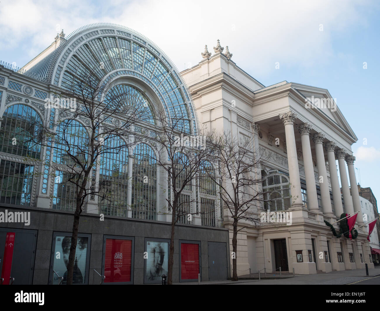 Royal Opera House building facade Stock Photo - Alamy