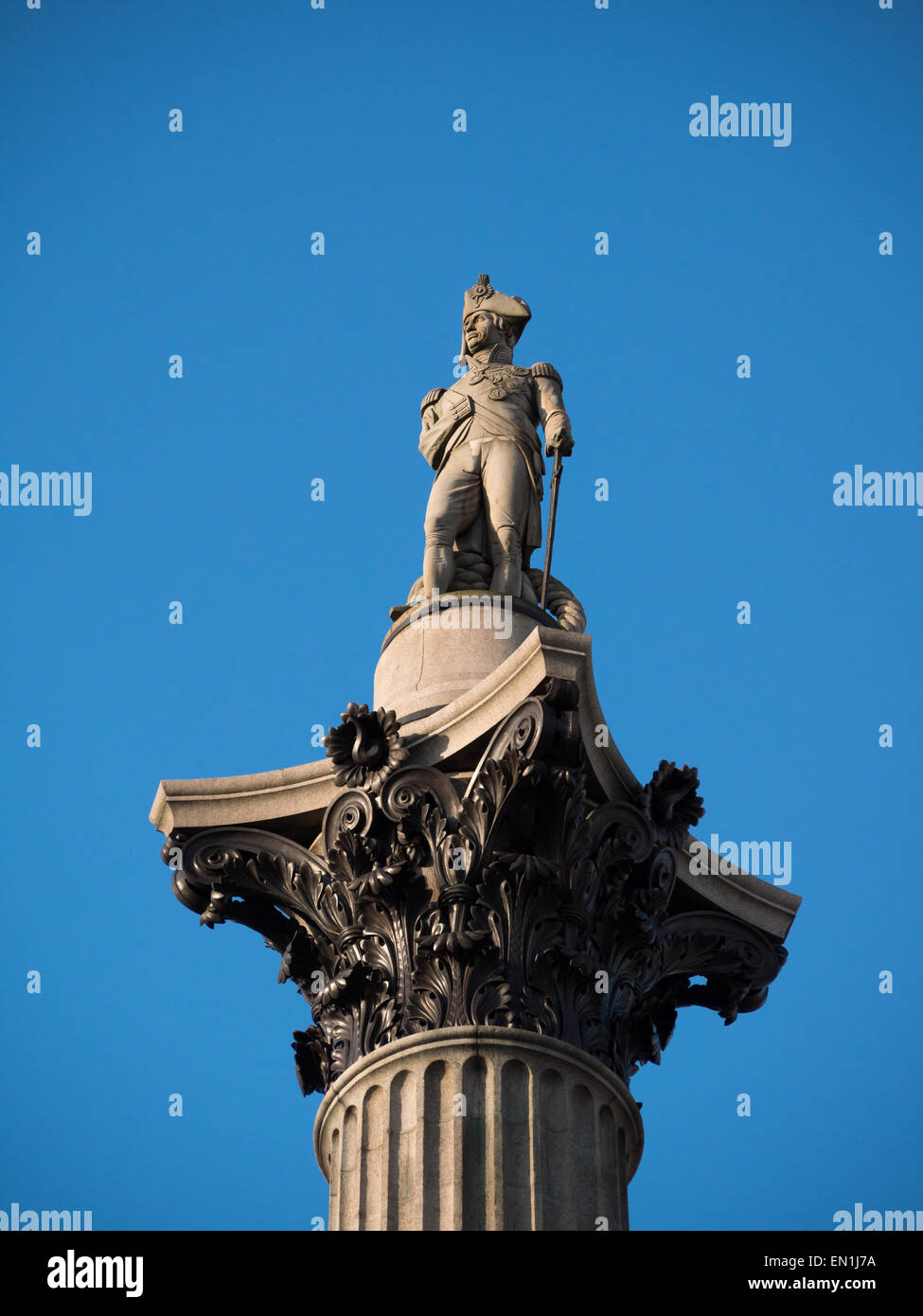 Column square hi-res stock photography and images - Alamy