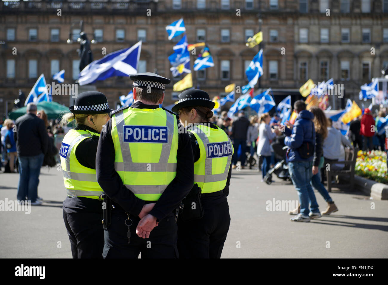 Scottish police hi-res stock photography and images - Alamy