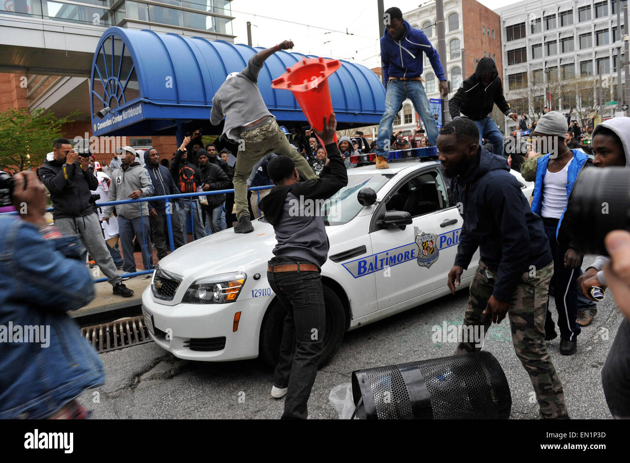 Baltimore, Maryland, USA. 25th Apr, 2015. Protesters attack Baltimore ...