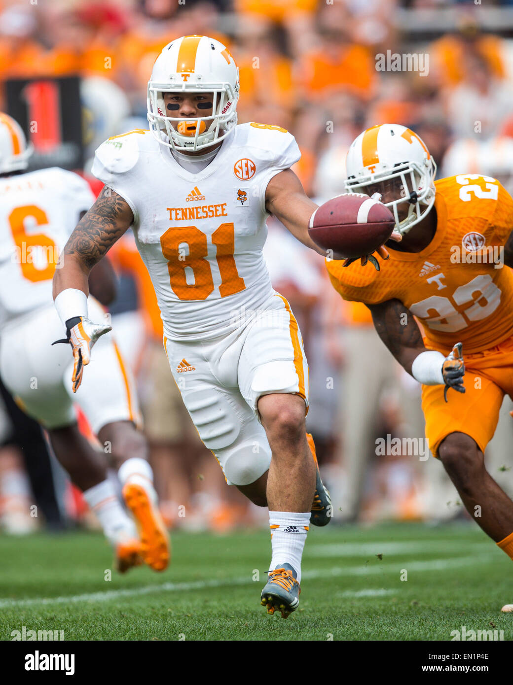 April 25 2015 Johnathon Johnson 81 Attempts To Hand The Ball Off