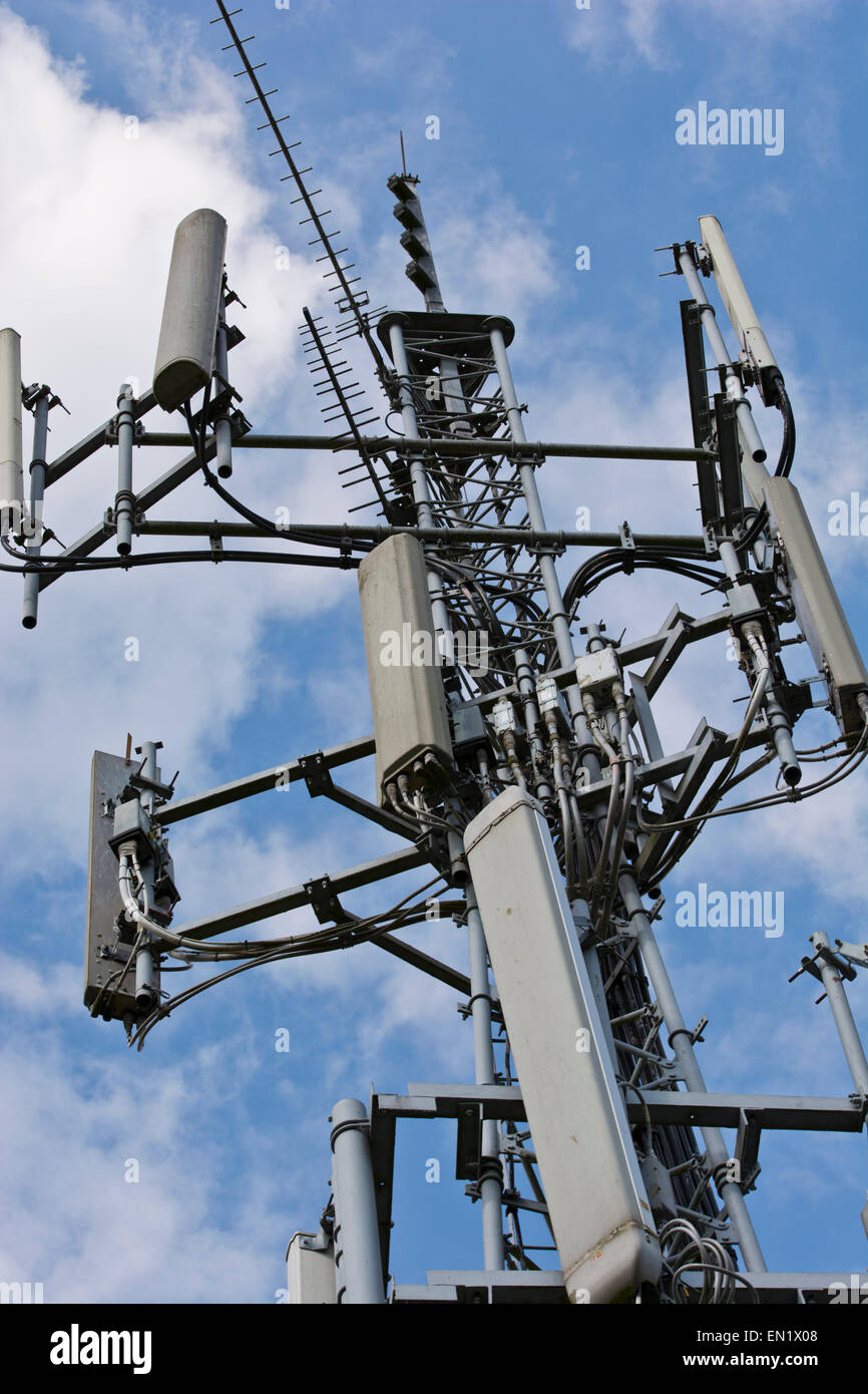 Telephone mast hi-res stock photography and images - Alamy