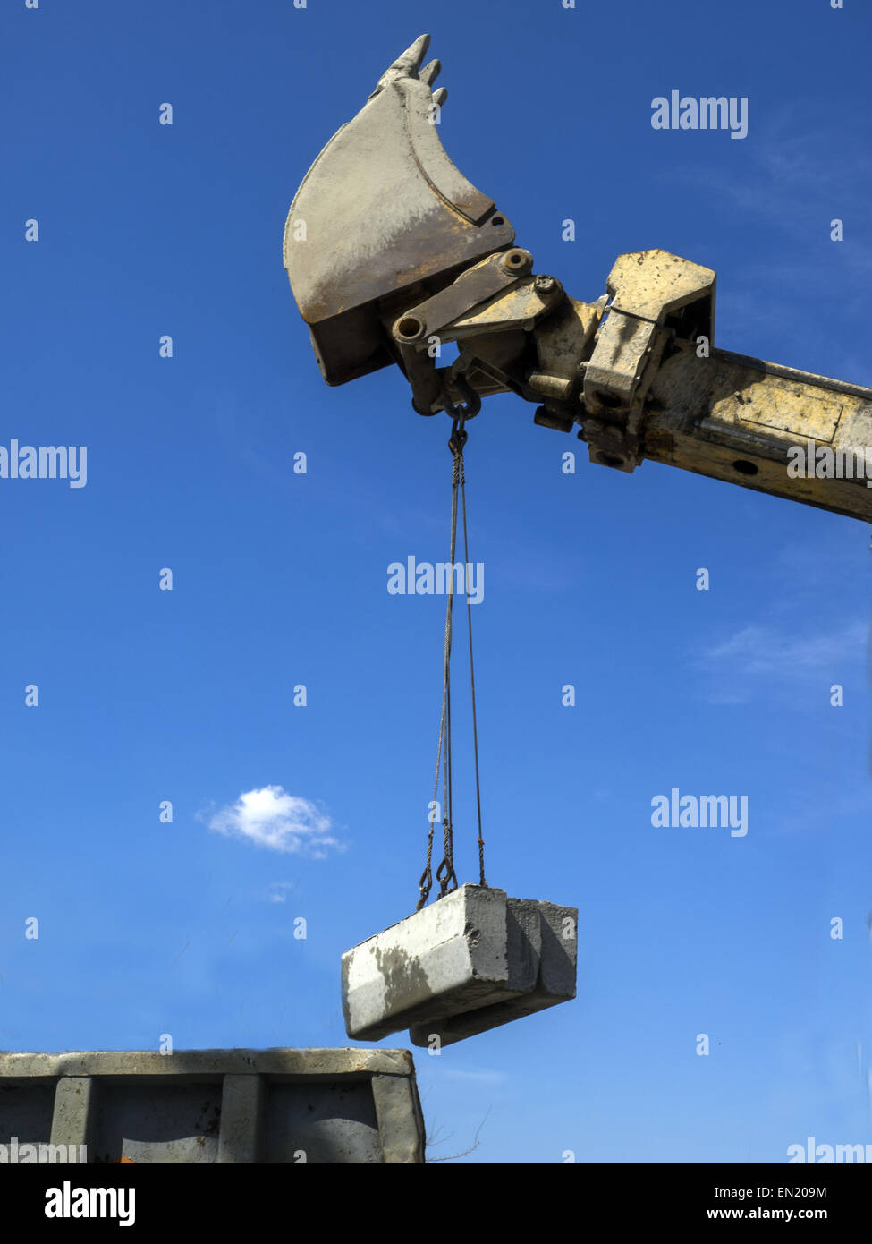 Metal curb edge hi-res stock photography and images - Alamy