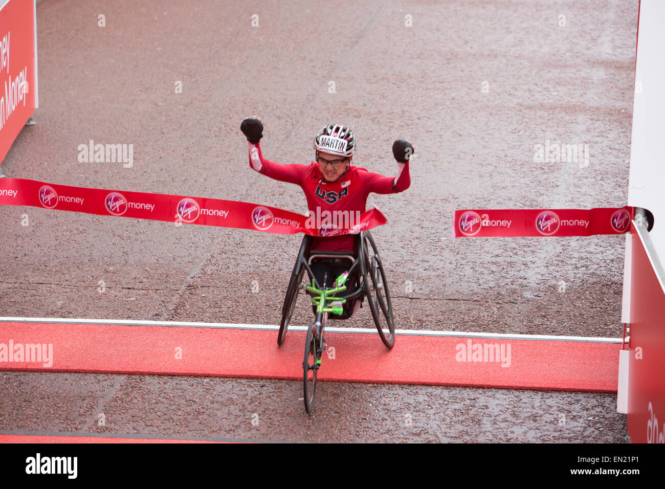 American Raymond Martin wins the Virgin money London Marathon ...