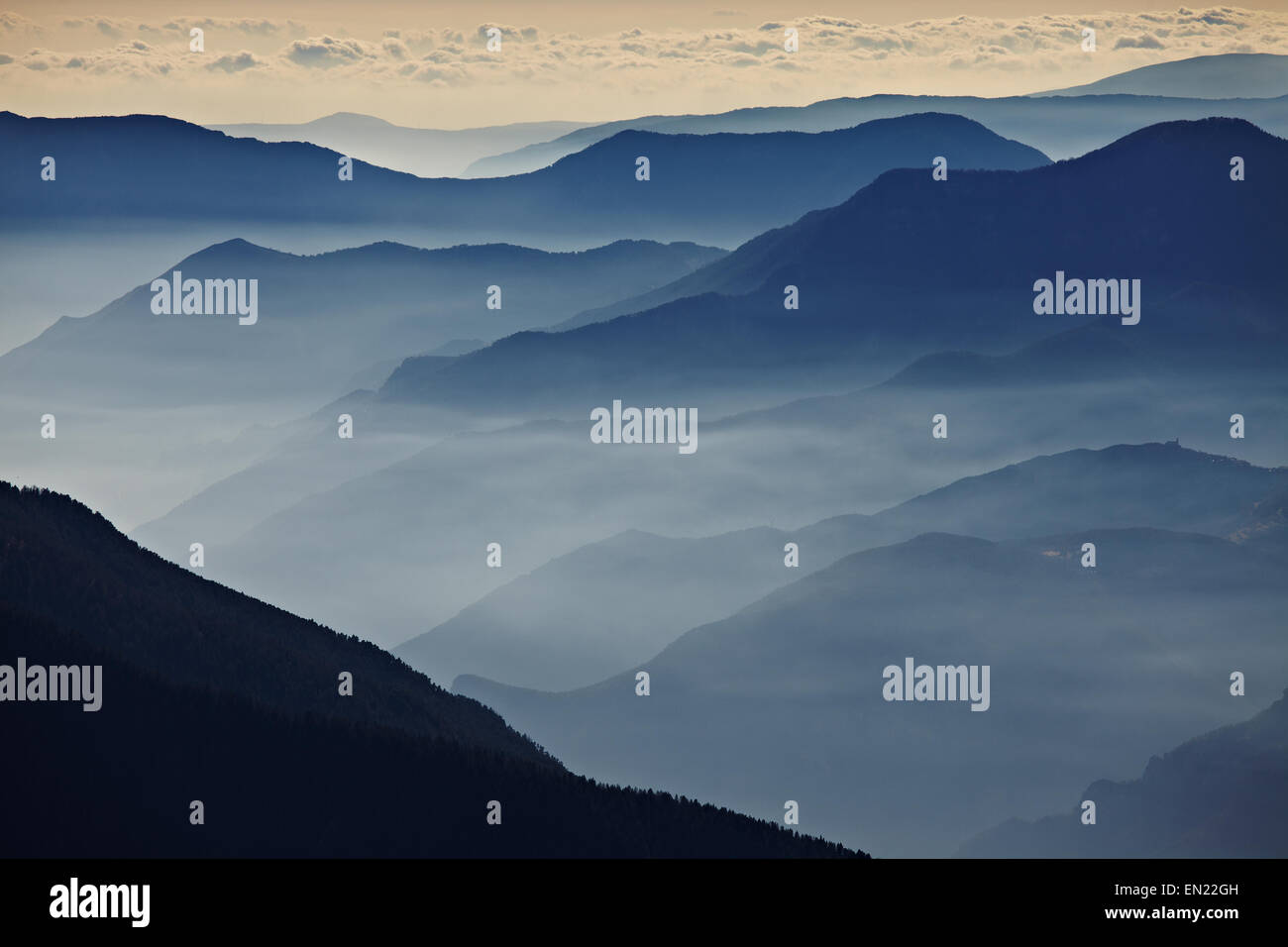 High hills hi-res stock photography and images - Alamy