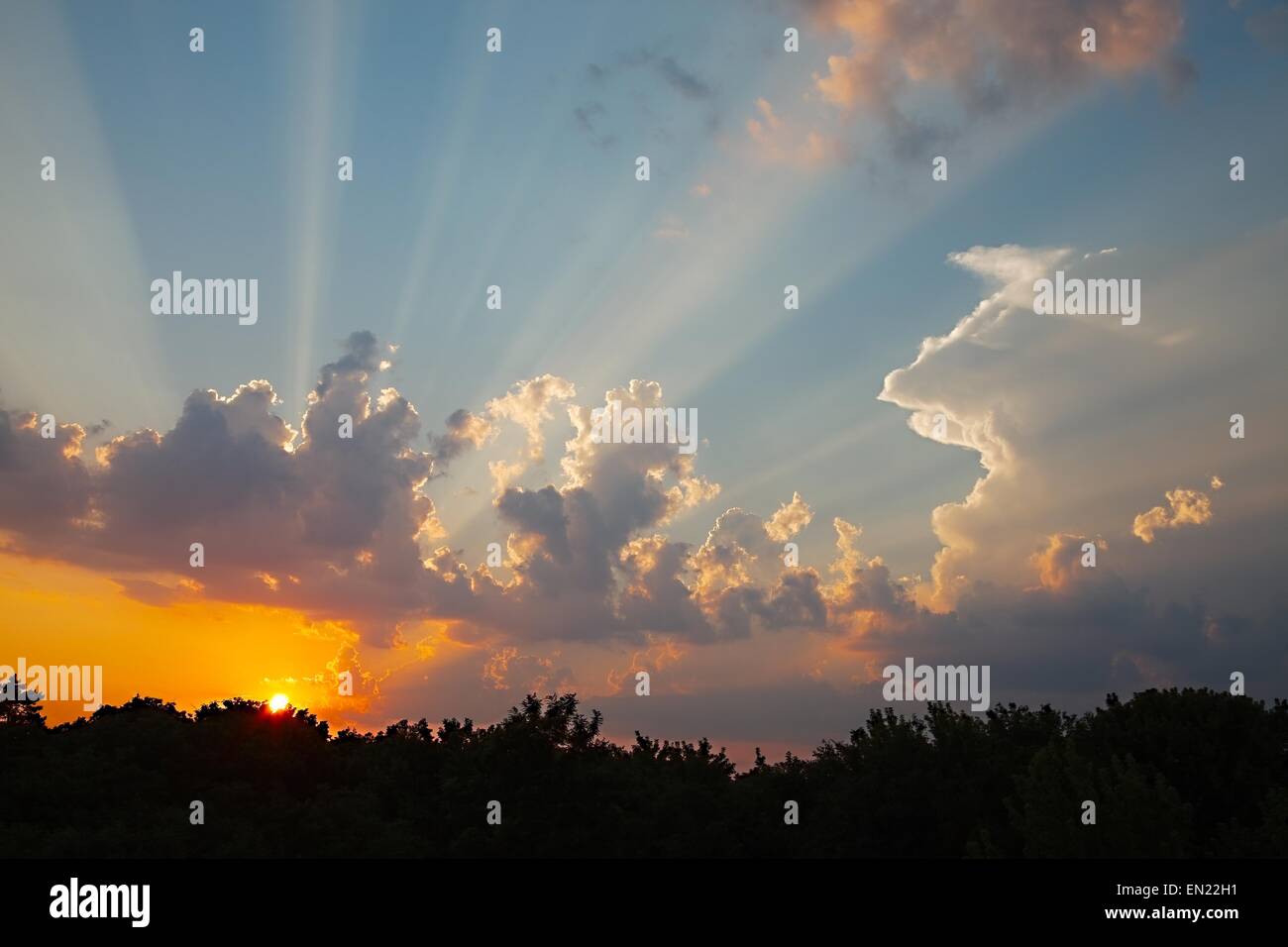 Cloudy dark sky sunset hi-res stock photography and images - Alamy