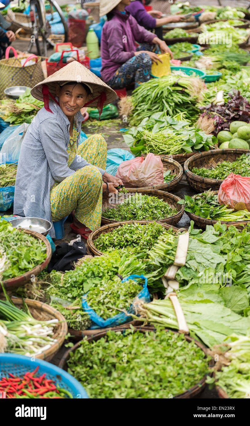 The Early Morning Produce Market At Hoi An Stock Photo - Alamy