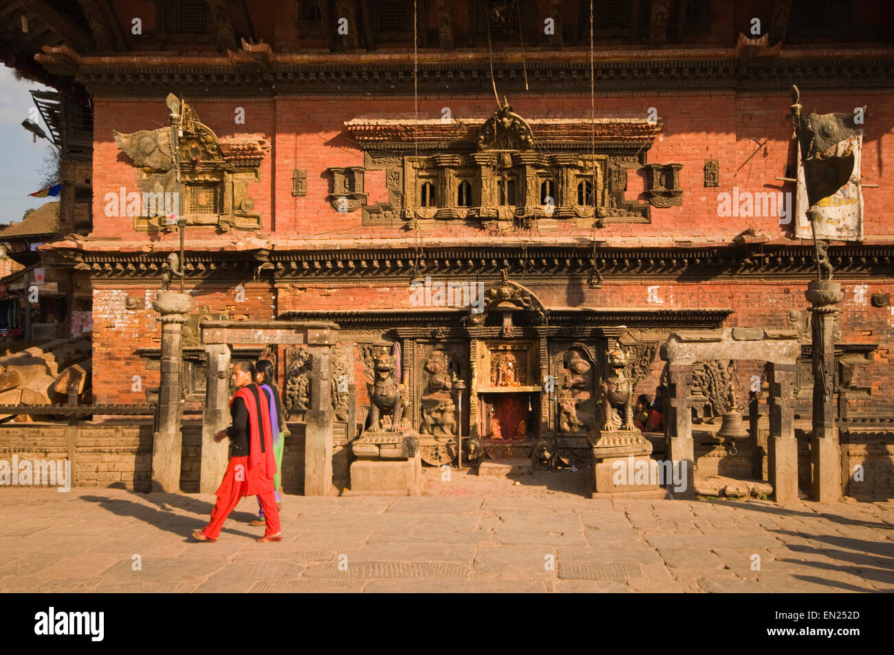 NEPAL, Kathmandu, Bhaktapur, Taumadhi Tole, Bhairabnath Hindu Temple ...