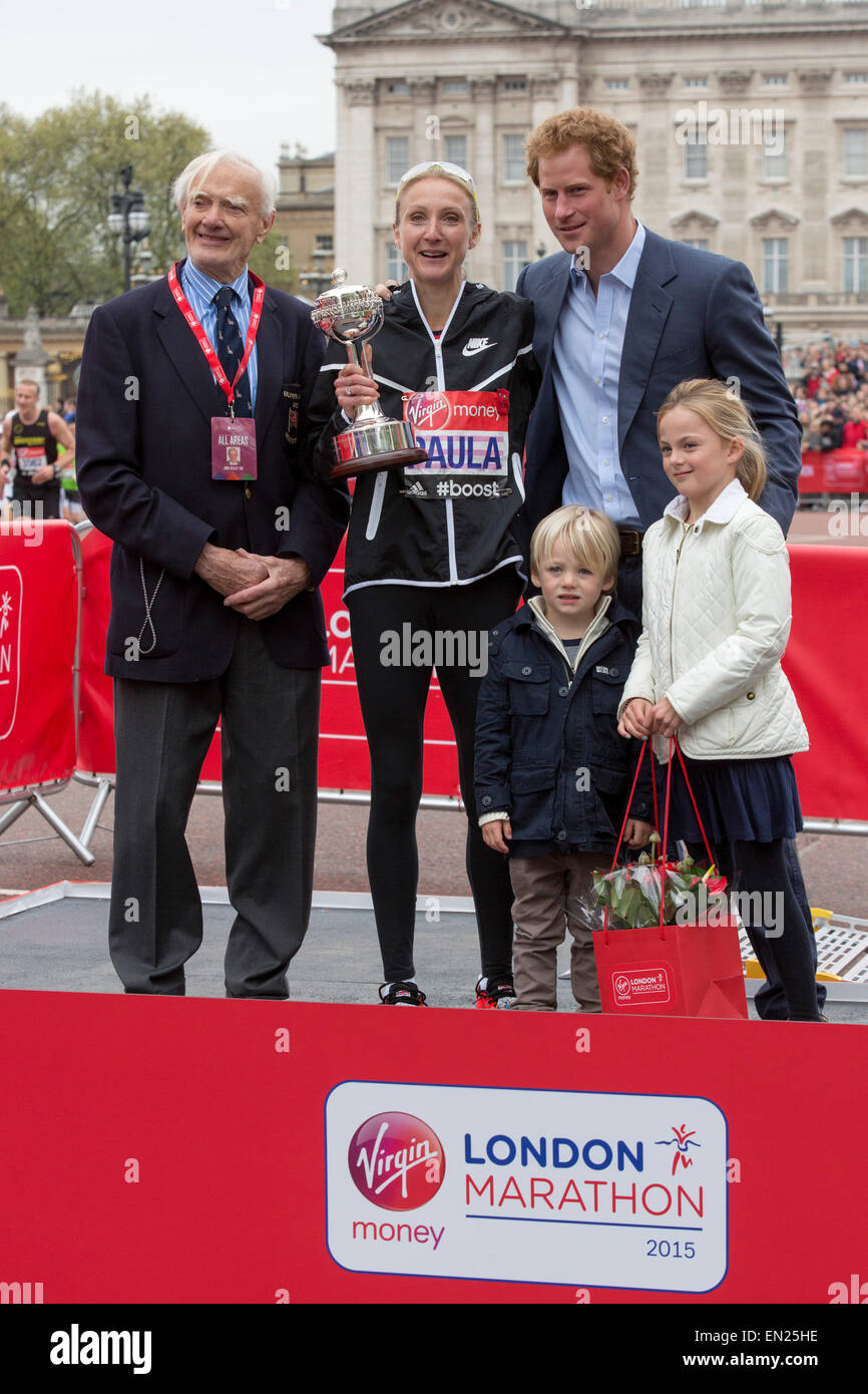 London, UK. 26 April 2015. L-R: John Disley, Paula Radcliffe, HRH ...