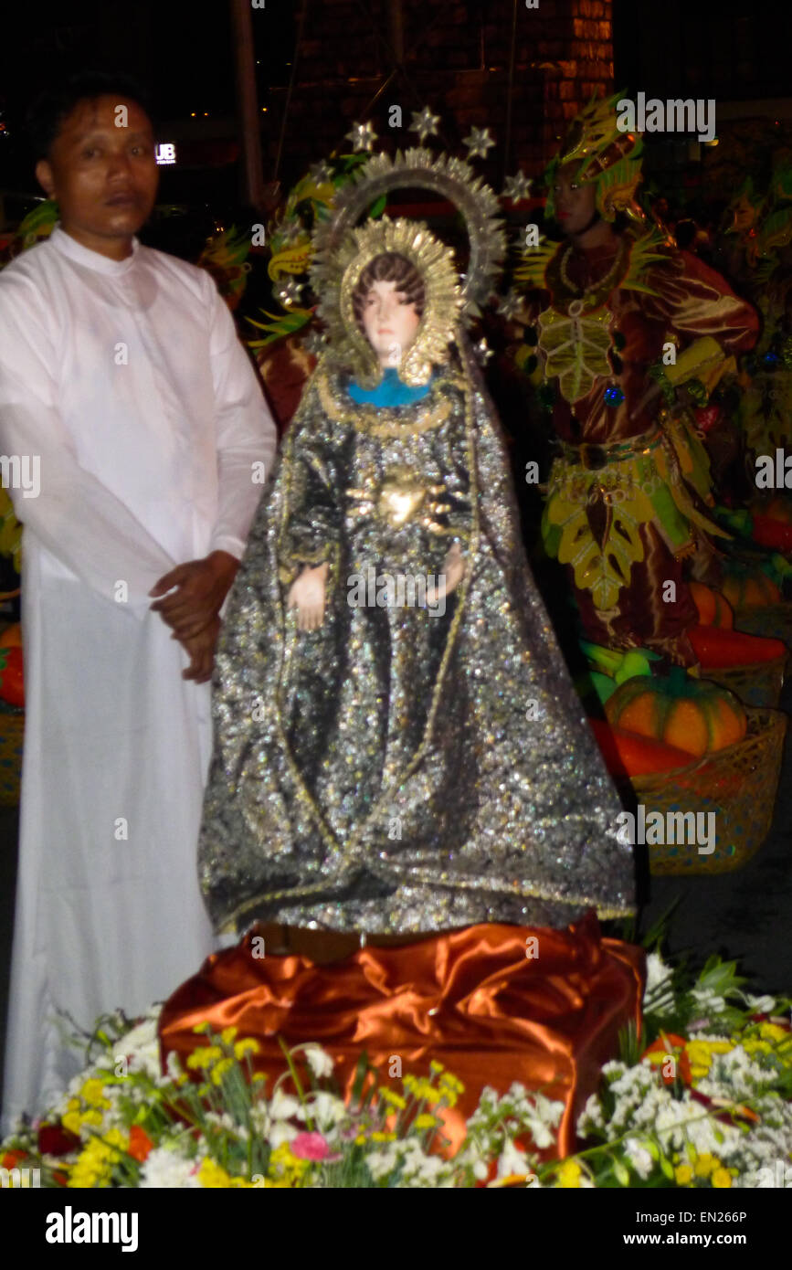 Pasay, Philippines. 25th Apr, 2015. A replica of Virgin Mary, beiing ...