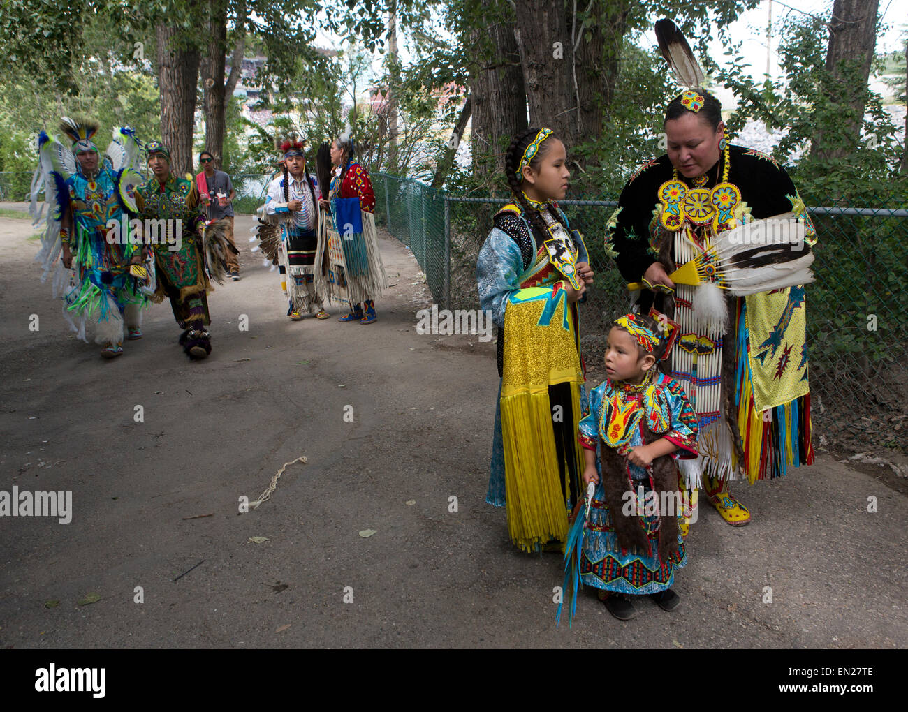 American indian woman horse hi-res stock photography and images - Alamy