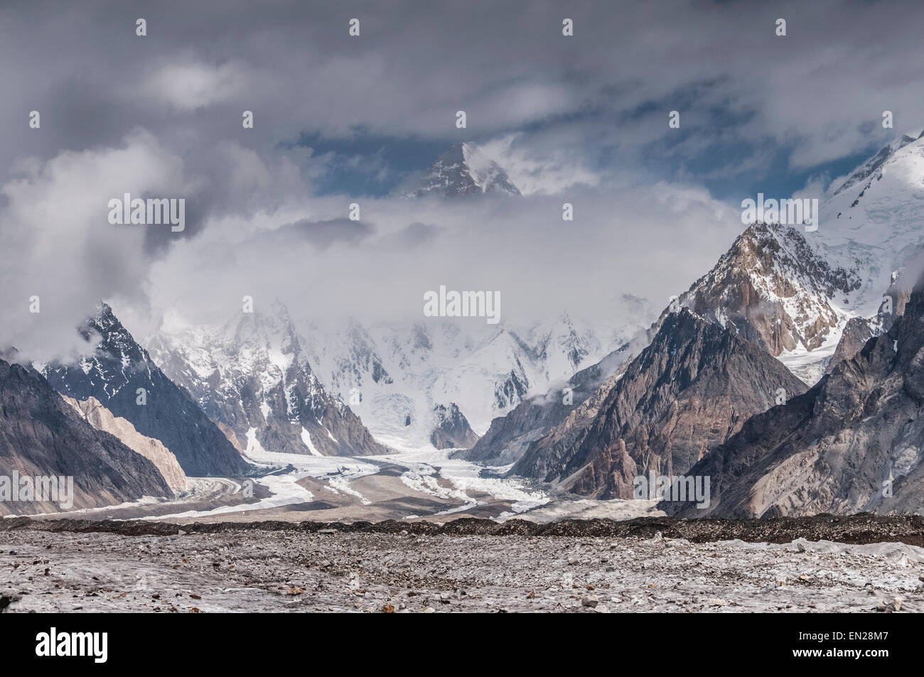 Trekking in the Karakoram Mountains K2 from the Vigne Glacier Stock ...
