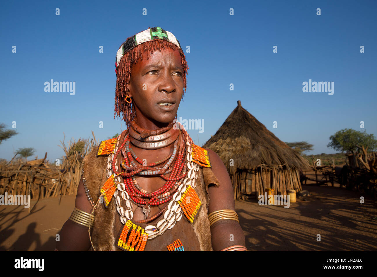 Traditional houses hamer people ethiopia hi-res stock photography and ...