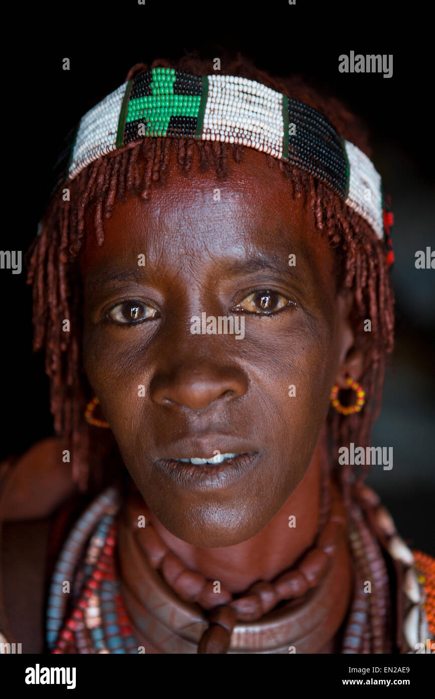 Woman hammer tribe in ethiopia hi-res stock photography and images - Alamy