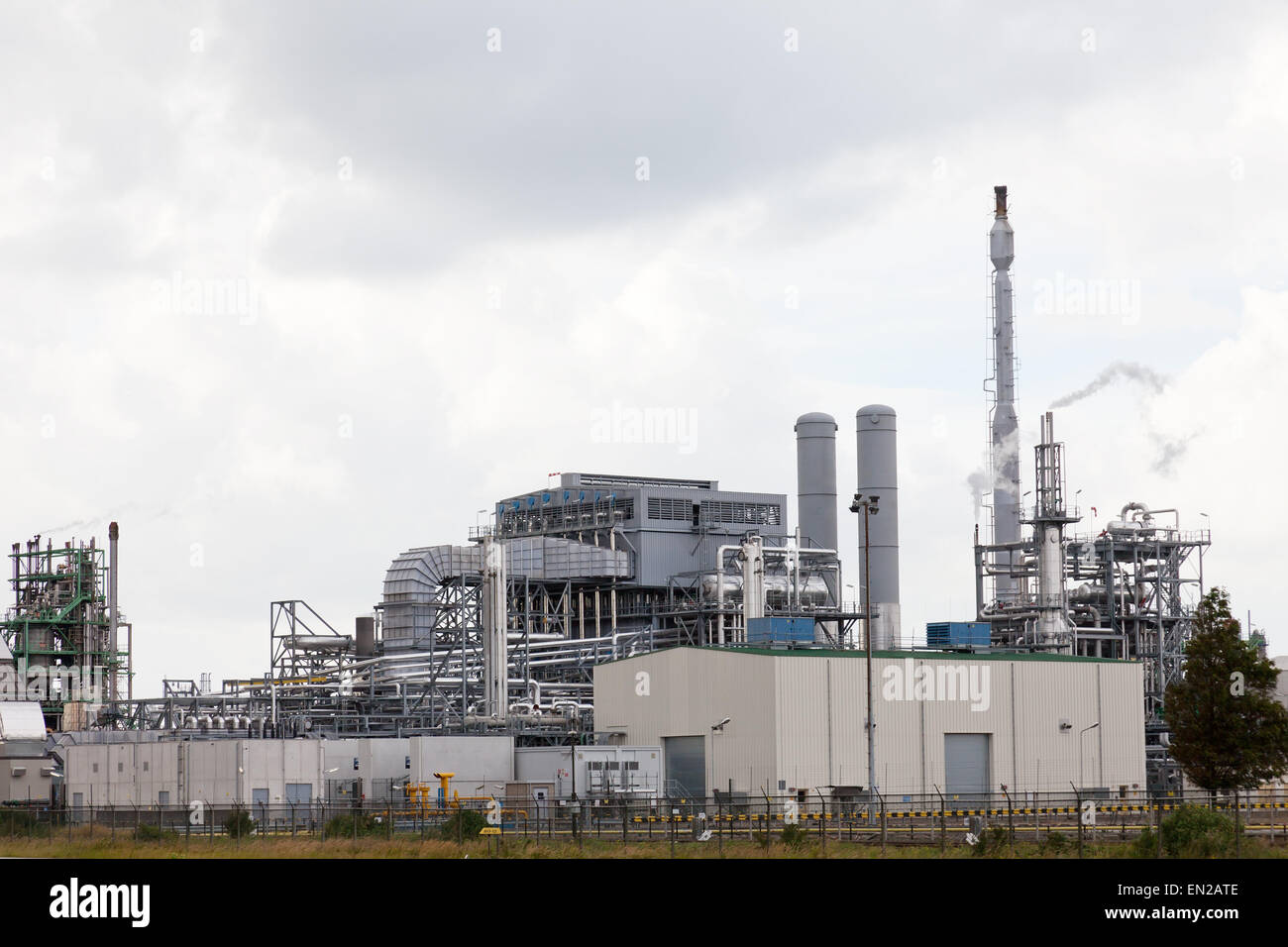 Refining plant hi-res stock photography and images - Alamy