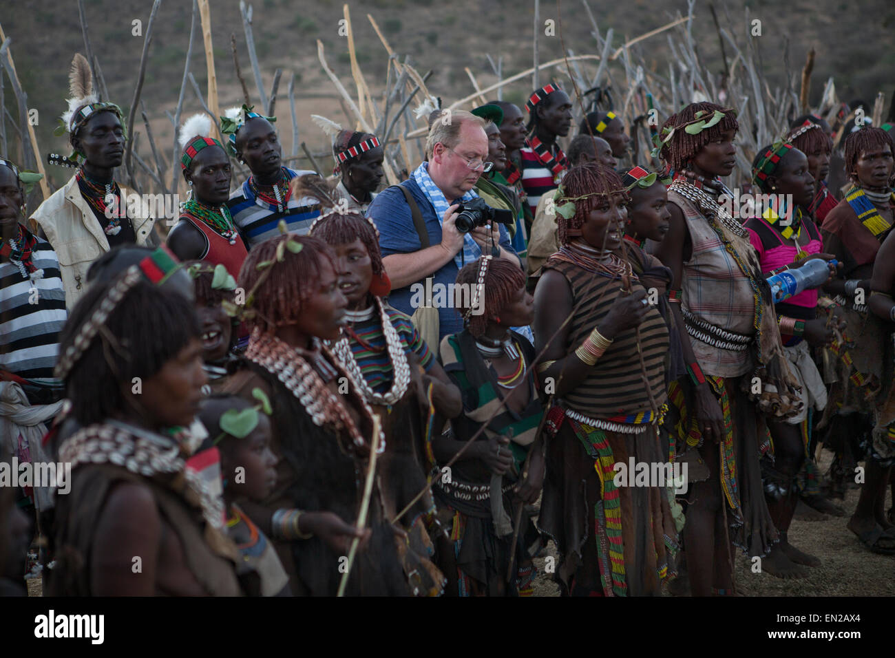traditional dancing of the hamer tribe Stock Photo - Alamy