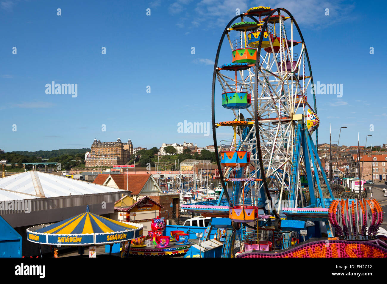 UK, England, Yorkshire, Scarborough, East Pier, Luna Park fun fair ...
