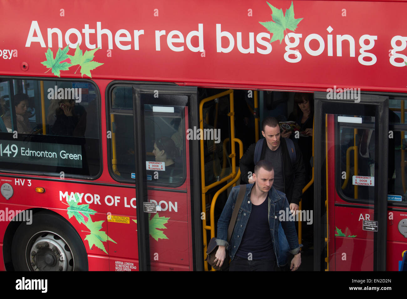 Hybrid clean diesel engine bus central london Stock Photo - Alamy