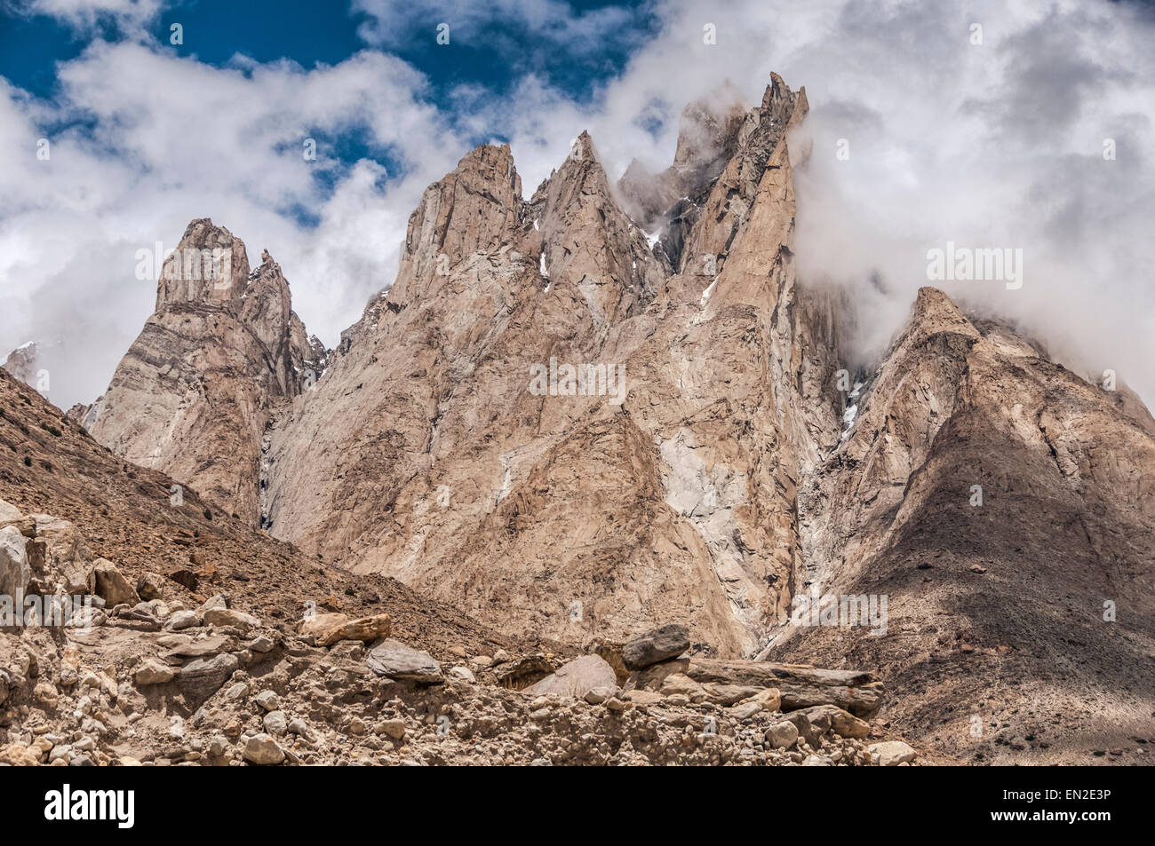 Trekking in the Karakoram Mountains People and Mountains on the Baltoro ...