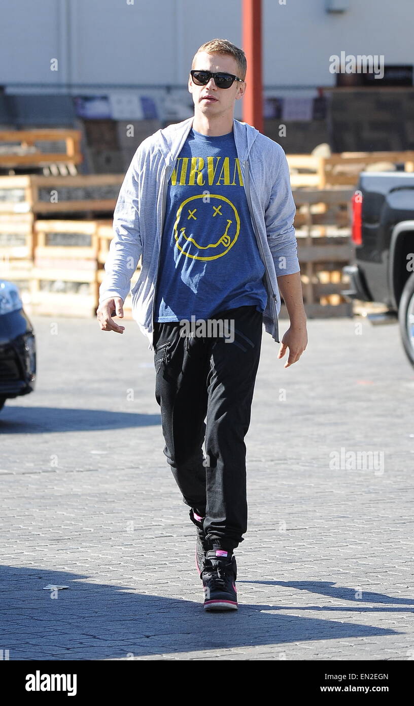 Dad-to-be Hayden Christensen at a home improvement and construction ...