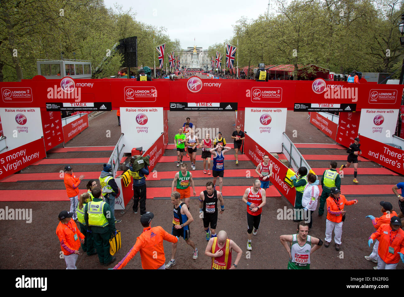 The London Marathon finish line at the mall 2015 Stock Photo - Alamy